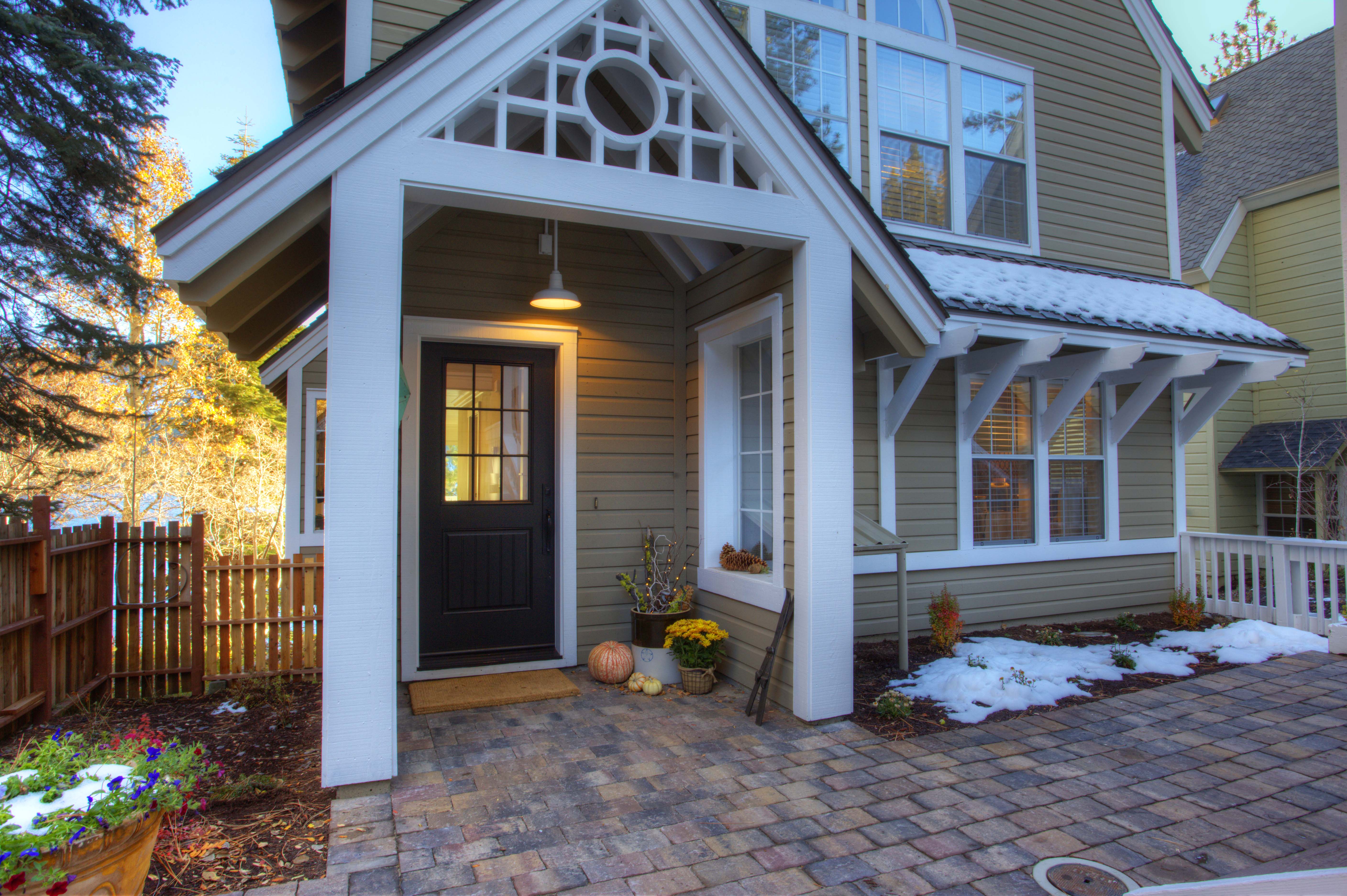 Donner Pass Renovation - Interior Design by Georgia George Design, MAME ...